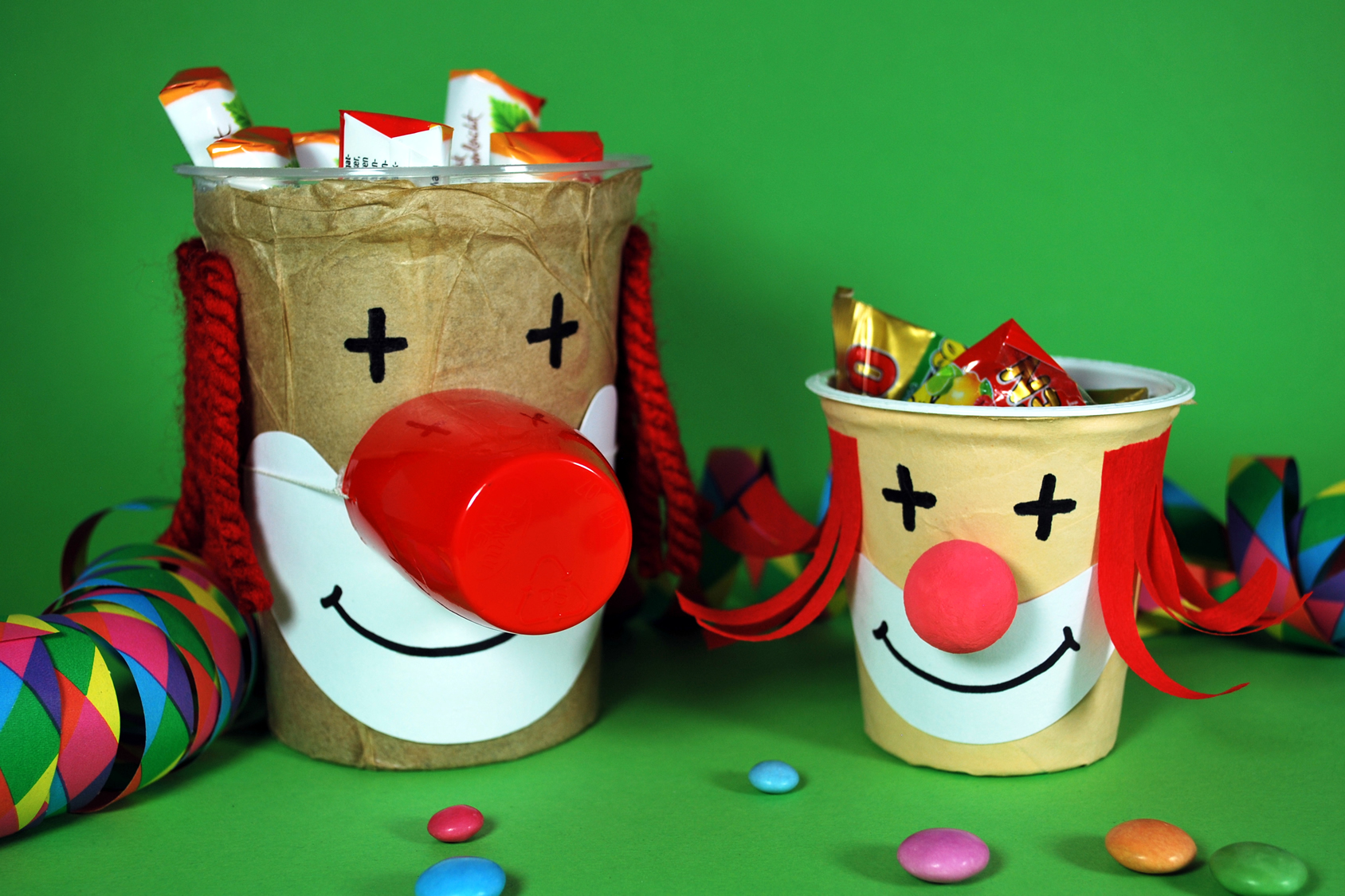 Clown aus Papier basteln - Kinderspiele-Welt.de