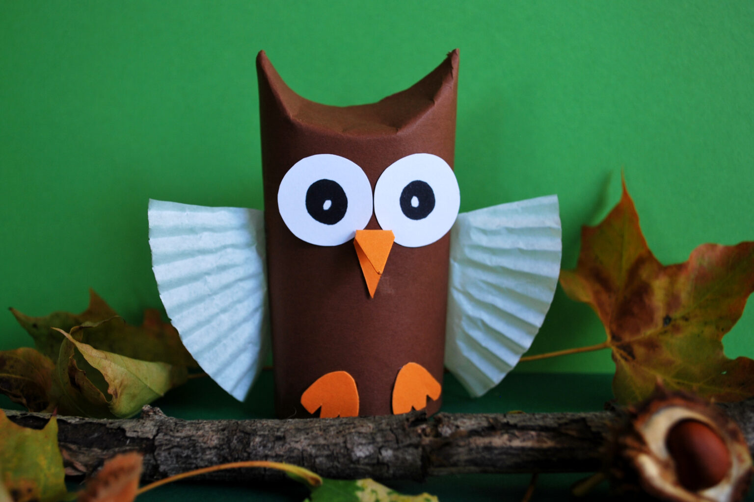 Eulen aus Klopapierrollen - Kinderspiele-Welt.de